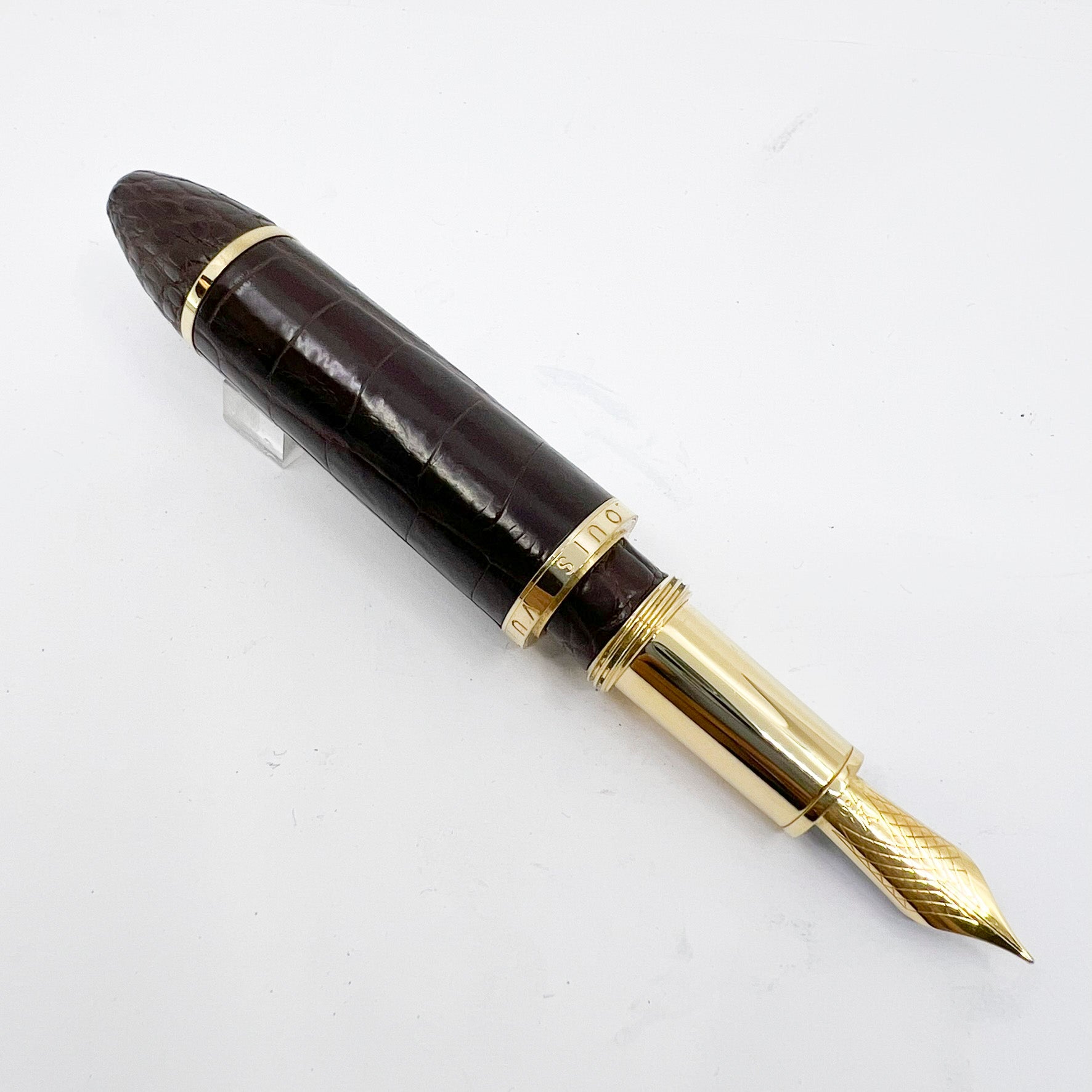 Louis Vuitton Brown Alligator Leather Cargo Fountain Pen - Medium 18kt ...