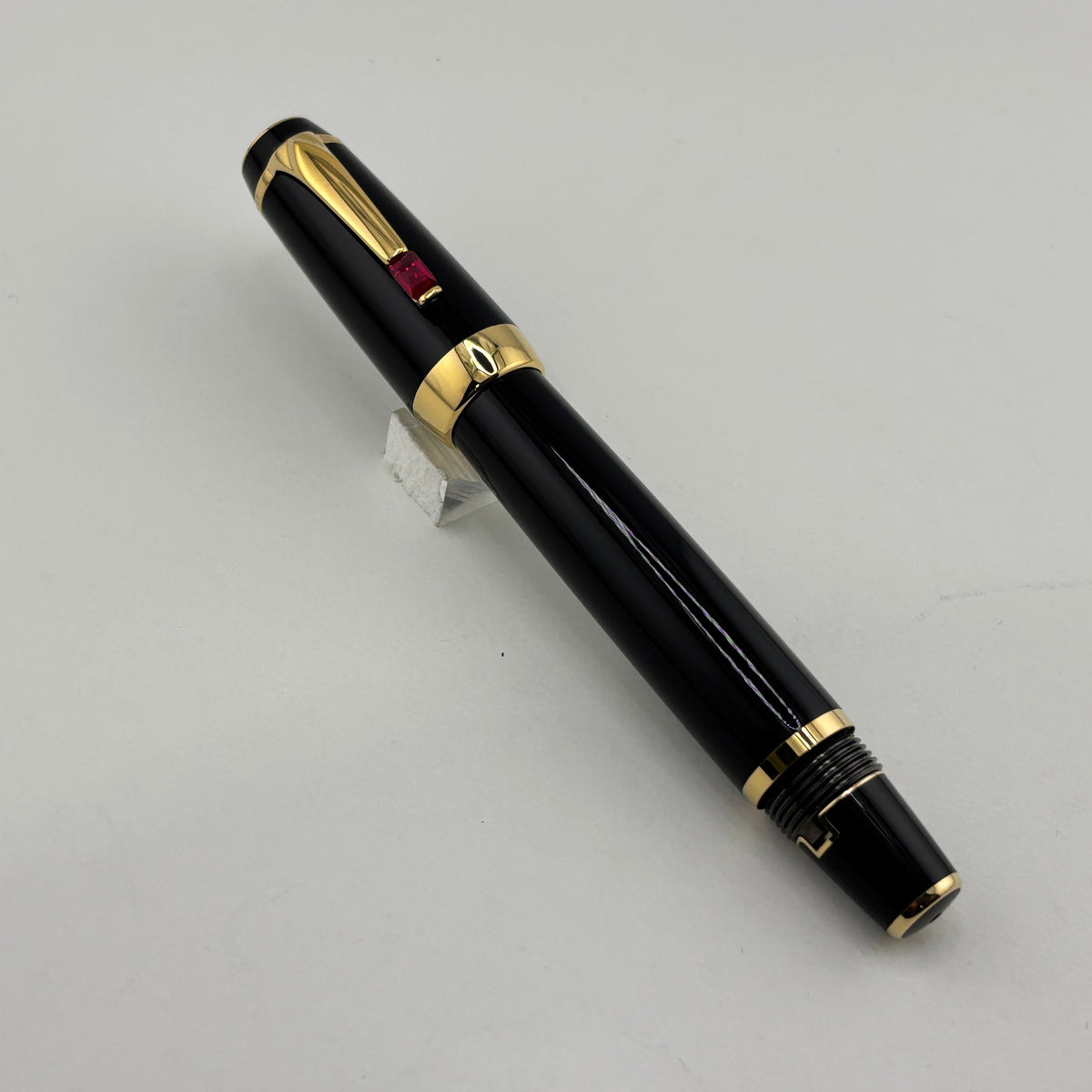 Montblanc Boheme Black Fountain Pen - Retractable Nib - Medium 14 Kt G ...