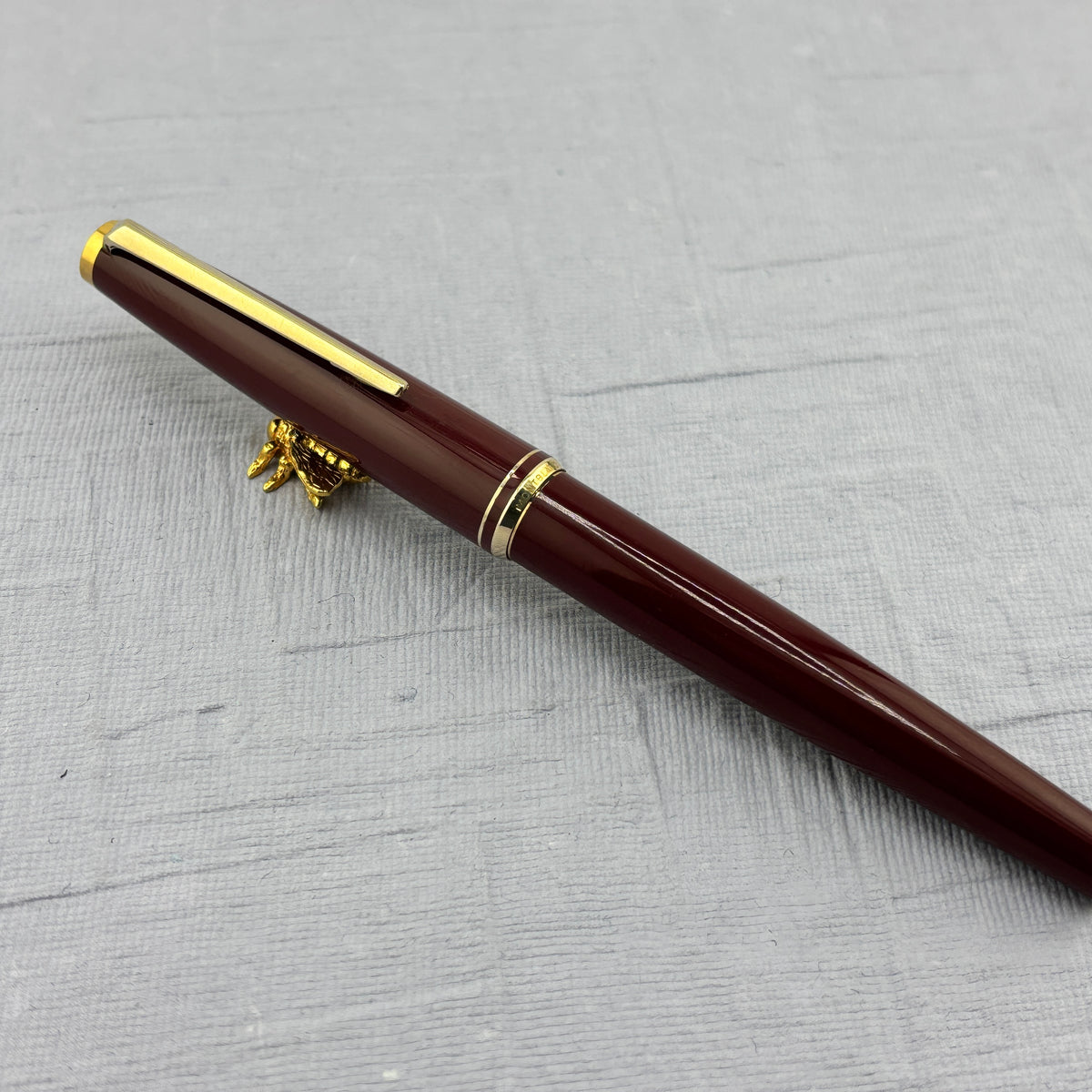 Montblanc Generation Classic Burgundy With Gold 14K-585 M Nib Fountain ...
